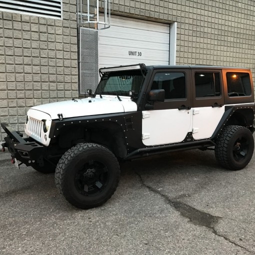 2-tone Jeep Wrangler - CUSTOMWRAPS.CA