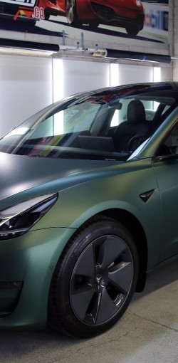 Tesla 3 Matte Pine Green Metallic - CUSTOMWRAPS.CA