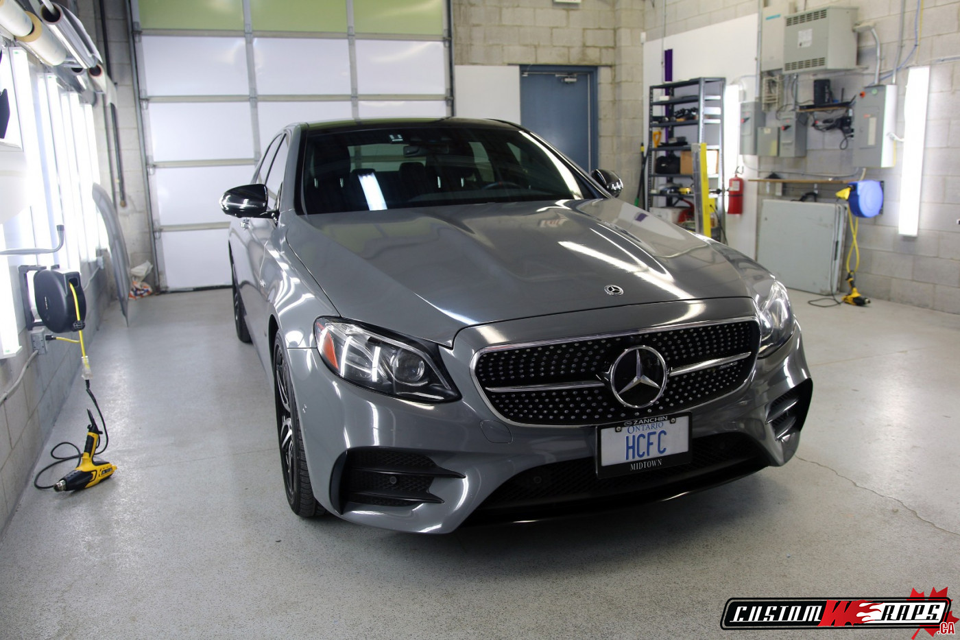 Mercedes E53 AMG Gloss Dark Gray - CUSTOMWRAPS.CA