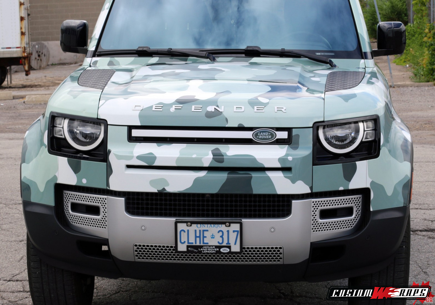 Land Rover Defender camo - CUSTOMWRAPS.CA