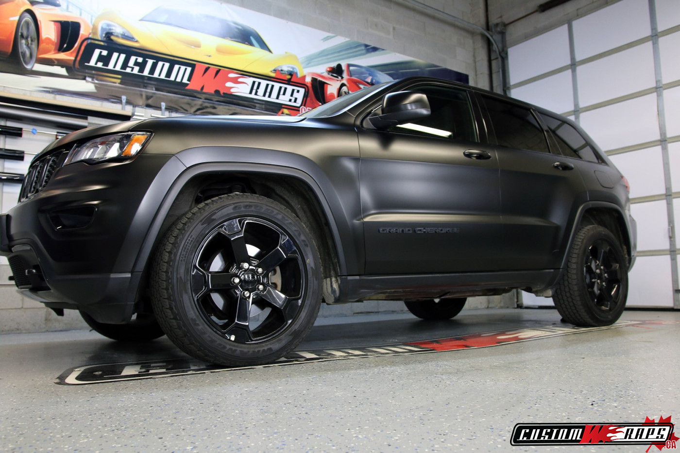 Jeep Grand Cherokee Satin Black - CUSTOMWRAPS.CA
