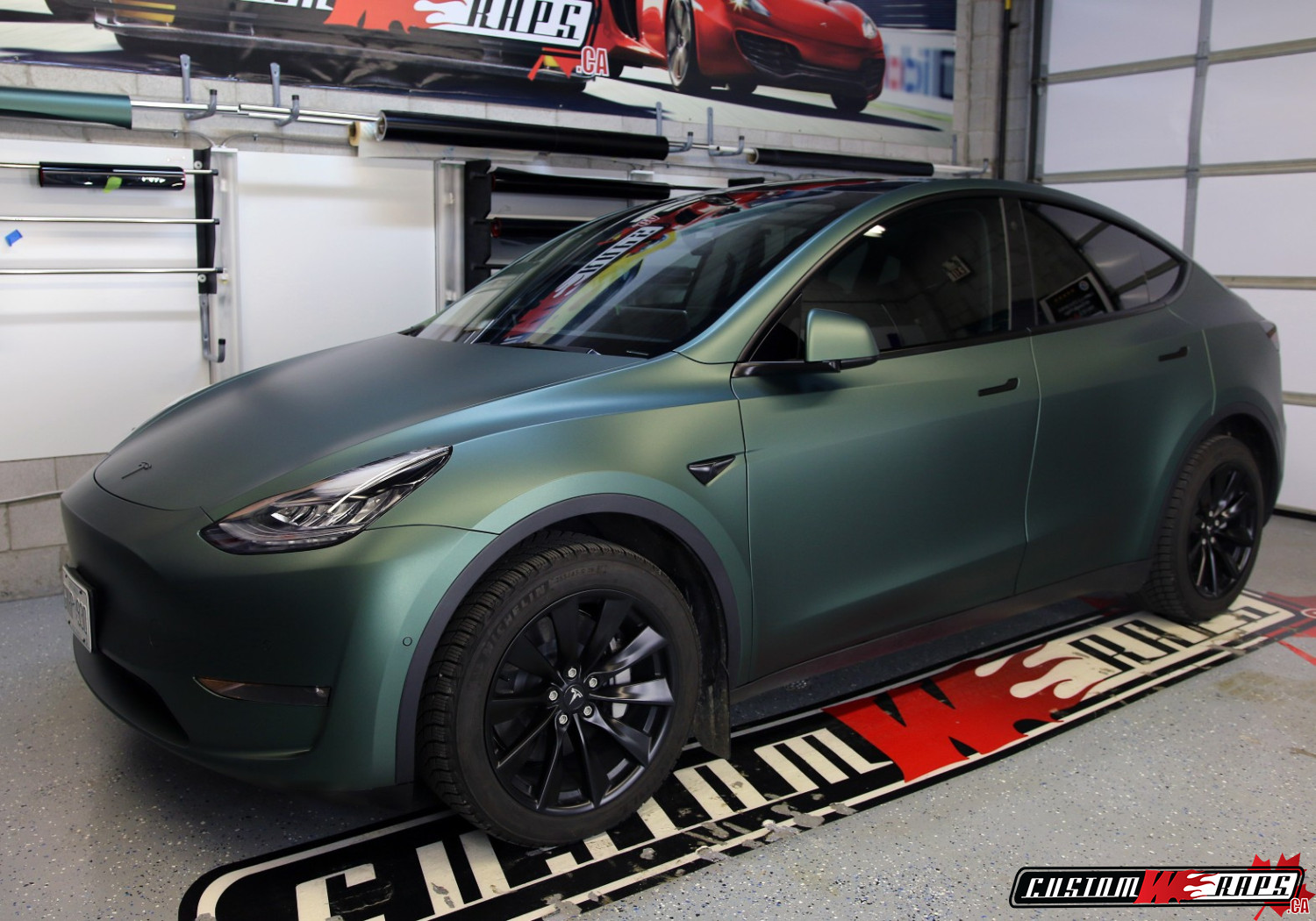 Tesla Y Matte Metallic Pine Green - CUSTOMWRAPS.CA
