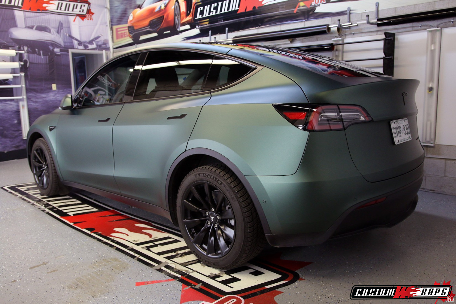 Tesla Y Matte Metallic Pine Green - CUSTOMWRAPS.CA