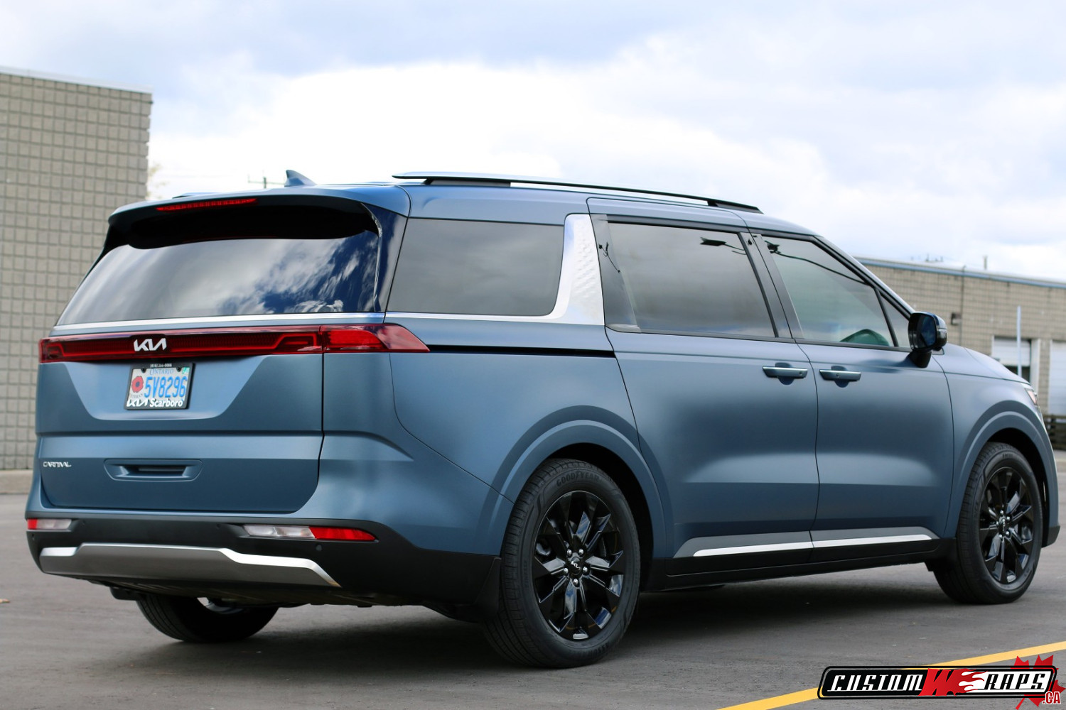Kia Carnival Satin Thundercloud - CUSTOMWRAPS.CA
