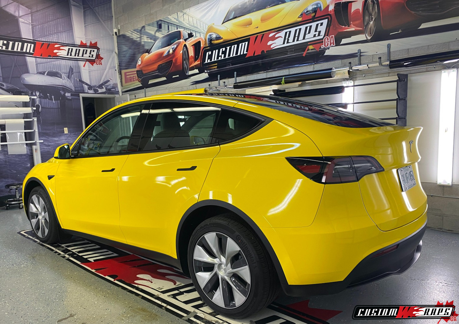 Tesla Y Gloss Bright Yellow - CUSTOMWRAPS.CA